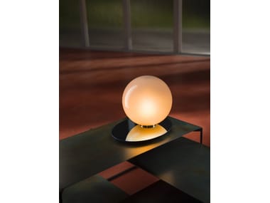 UMBRA Crystal table lamp By bomma | design DECHEM Studio