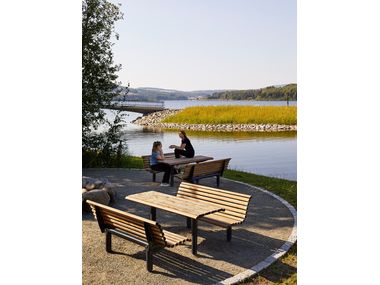 URBAN Steel and wood bench with back By VESTRE | design Artur Wozniak ...