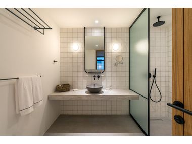 CIRCUM 40 Washbasin By URBI et ORBI