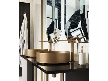 VENTI20 Robe hook By Gessi | design Lázaro Rosa-Violán