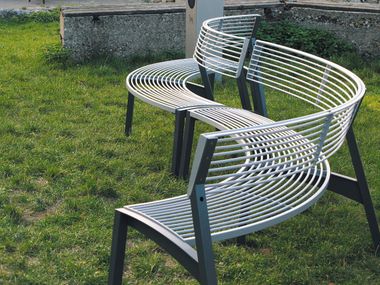 VERA | Galvanized steel Bench By mmcité1 design David Karásek, Radek Hegmon