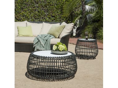 VINO | Coffee table By JANUS et Cie design Janice Feldman