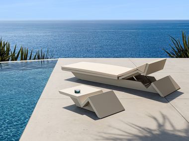 REST Garden side table By Vondom | design A-cero