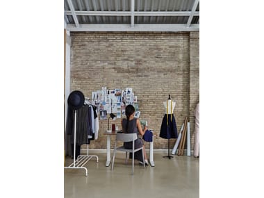 WING Stackable polypropylene chair By ACTIU | design Ramos&Bassols