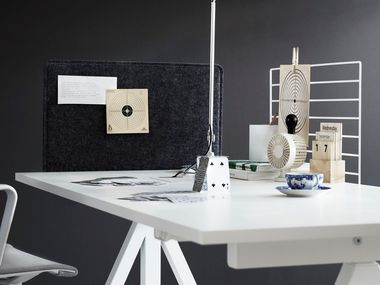 WORKS | Height-adjustable office desk By String Furniture