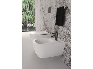 WUNDER Wall-hung ceramic toilet By Alice Ceramica