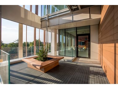 WOODN VERSATILIS JF35068 Composite wood solar shading By Woodn Greenwood