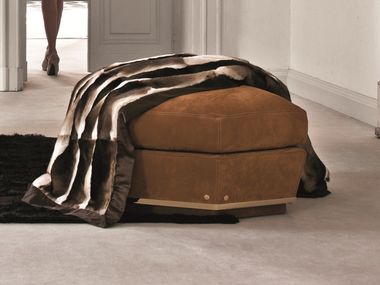 AOYAMA | Pouf Loveluxe Collection By Longhi design Margherita Fanti