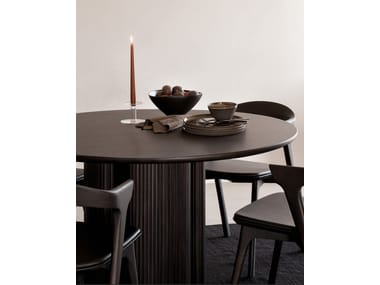 ROLLER MAX Round mahogany table By Ethnicraft | design Alain Van Havre