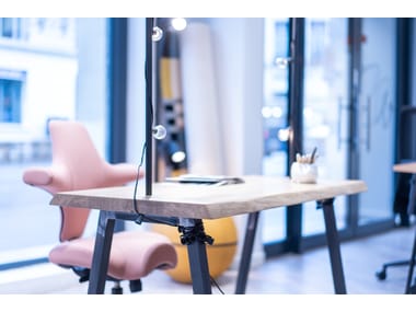 Scrivania rettangolare in acciaio e legno con ruote BABY GUINGUETTE By ...