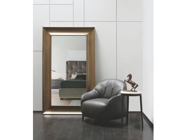 Upholstered leather armchair with armrests BALI By SELVA