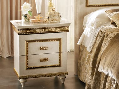 Classic Style Bedside tables | Archiproducts