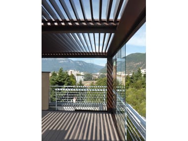 BLADE 180 | Wall-mounted pergola Wall-mounted aluminium pergola with ...
