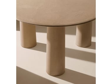 BOLD Cement table By Ethimo