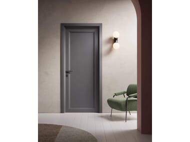 CLIMB Hinged lacquered finish laminate door By GIDEA