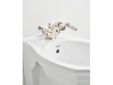 DIAMOND | Bidet tap with swivel spout By Devon&Devon