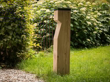 EYE SOLAR LED Solar Powered oak bollard light By Timberlab