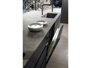 Cedarwood kitchen with island with integrated handles FLY FLOAT Fly Collection By MODULNOVA