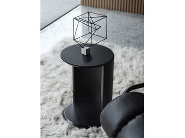 PAPIER Round wooden side table By i 4 Mariani | design Matteo Nunziati