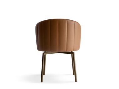 JANE Leather chair with armrests By EFORMA
