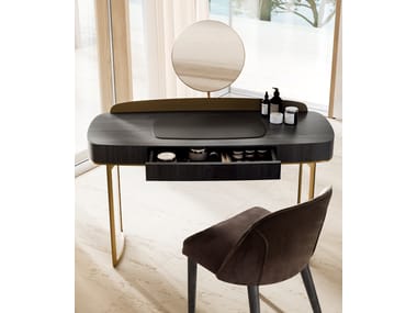 LYRA | Dressing table By EFORMA design Ollen Pal
