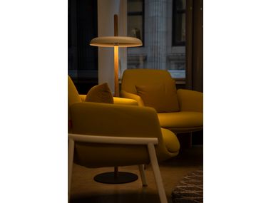 NIVÉL LED rechargeable table lamp By Pablo