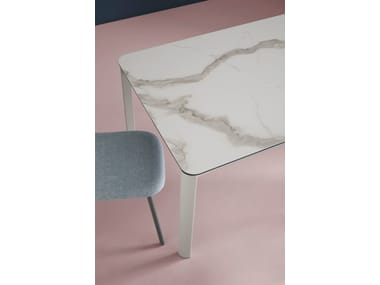 PEPPER | Table PEPPER Collection By Mobliberica