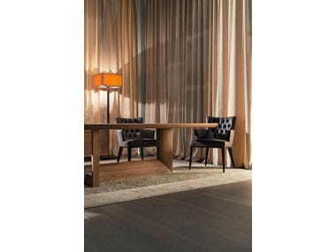 INDIGO | Dining table By SELVA design Leonardo Dainelli