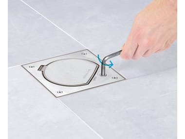 Concealed electrical outlet Concealed electrical outlet By Simon Urmet