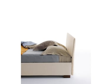 FIGI | Double bed By Casamania & Horm