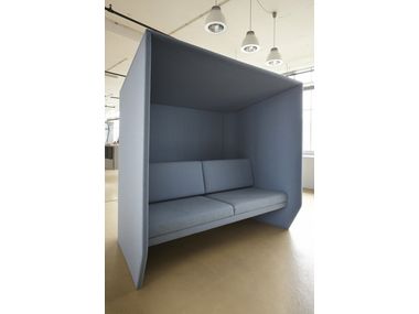 BuzziHub Acoustic meeting pod By BuzziSpace