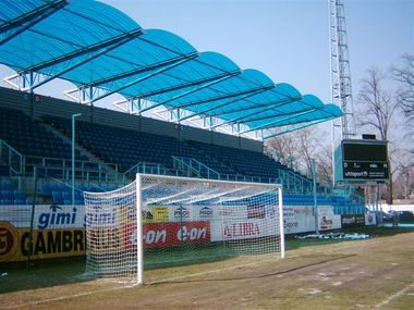 Roof in curved plastic laminate element ELYPLAST® By Brianza Plastica