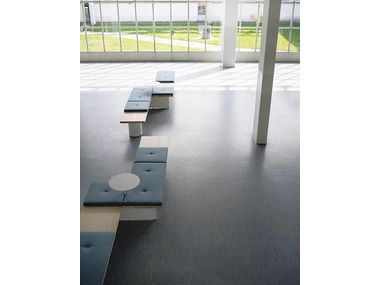 Modular bench with back GALLERIA By Tacchini design PearsonLloyd