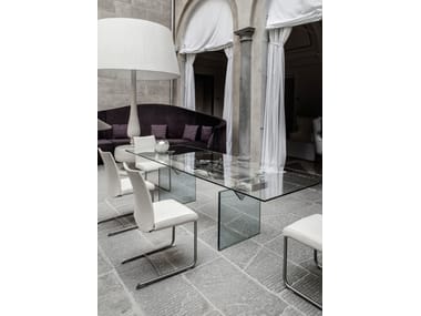 QUASAR | Rectangular table By NAOS design Studio D'Urbino Lomazzi