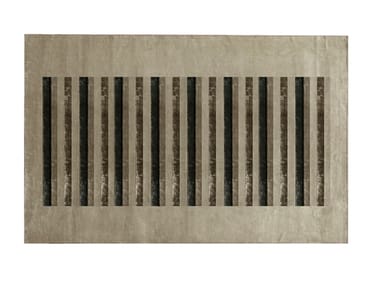 DAFÈ Rectangular handmade rug with geometric shapes By Ghodrati Rug ...