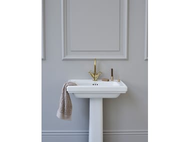 RIVIERA RIV2 | Pedestal washbasin By Burlington Bathrooms