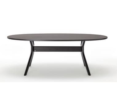 ROLF BENZ 965 | Oval table Oval wooden dining table By Rolf Benz ...