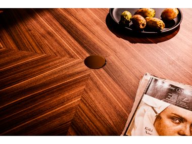 SANTIAGO | Round table By Black Tie design Beatriz Sempere