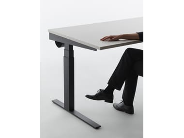 STENO office desk By gumpo