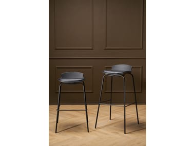 DASH High polypropylene stool and steel base By grado design | design ...