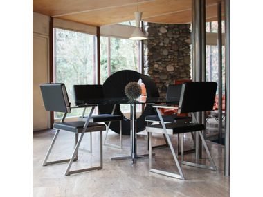 ZULU Leather chair with armrests By ZALABA Design | design Ginger Zalaba