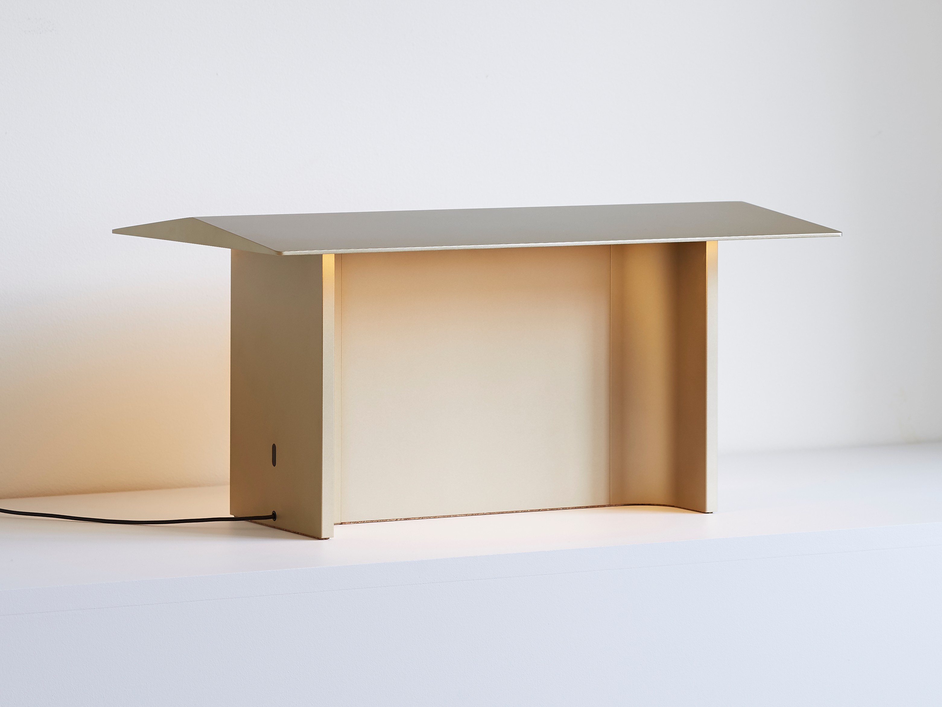 FIENILE Table lamp By LUCEPLAN | design Daniel Rybakken