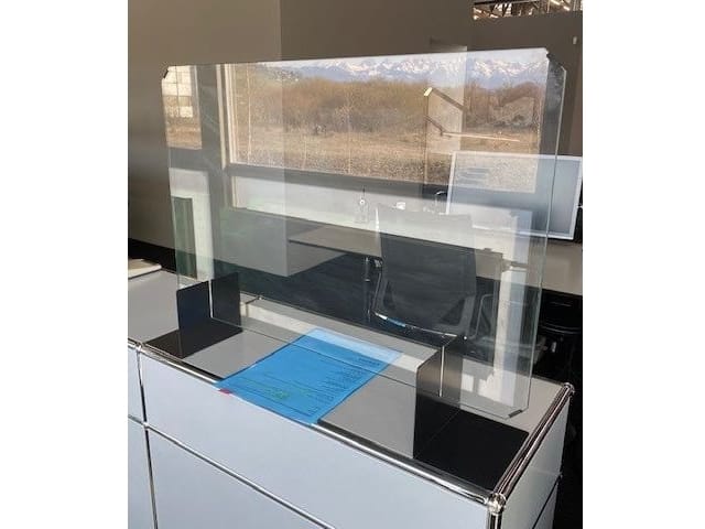 Modular reception station with a protection screen USM HALLER LIGHT ...