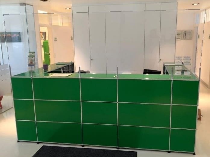 Modular reception station with a protection screen USM HALLER GREEN USM ...