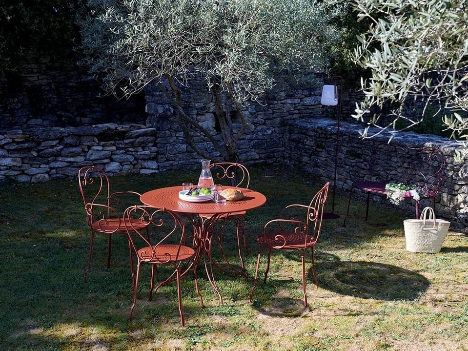 1900 Round steel garden table By Fermob