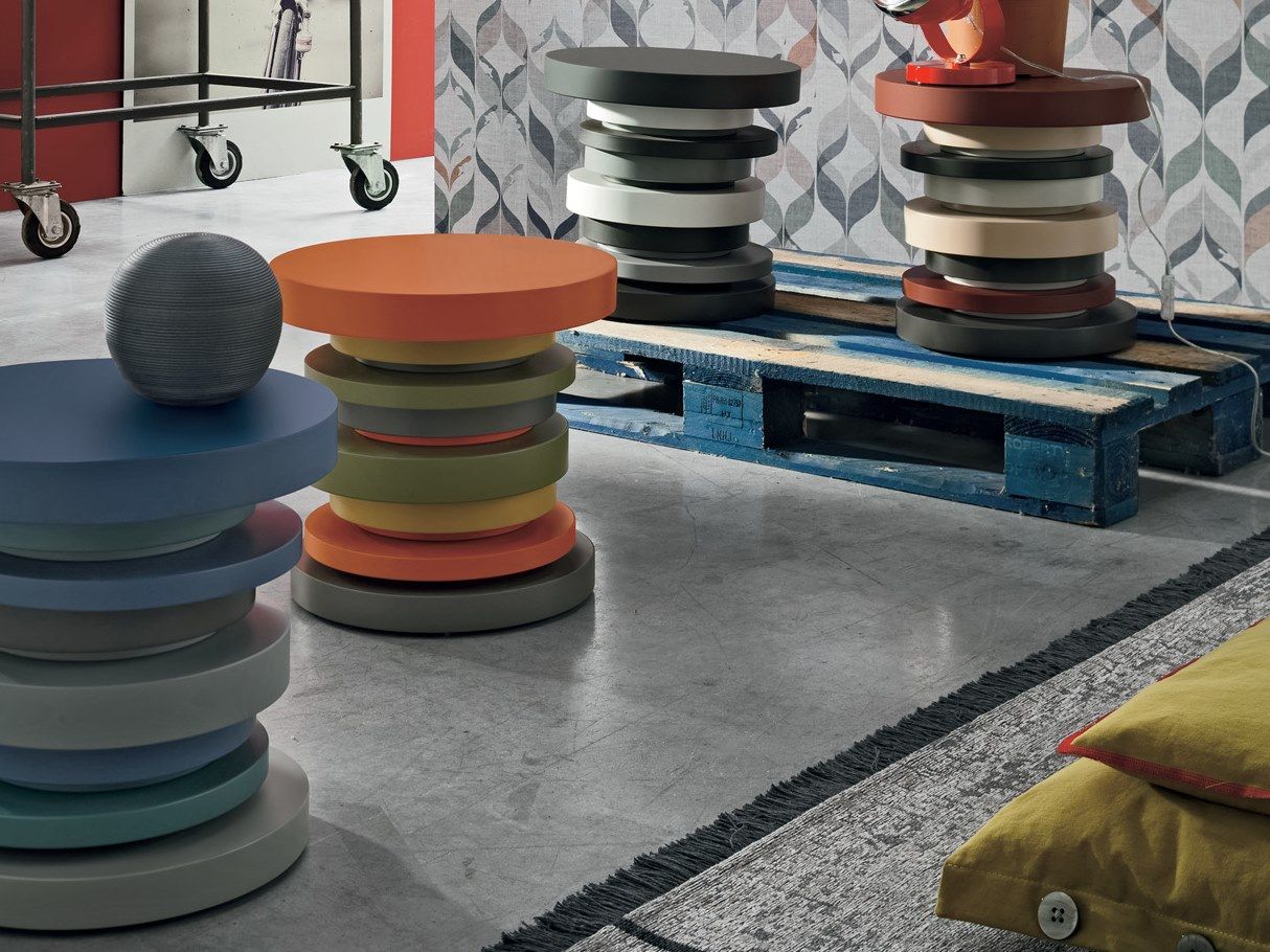 33 Round coffee table By Tomasella