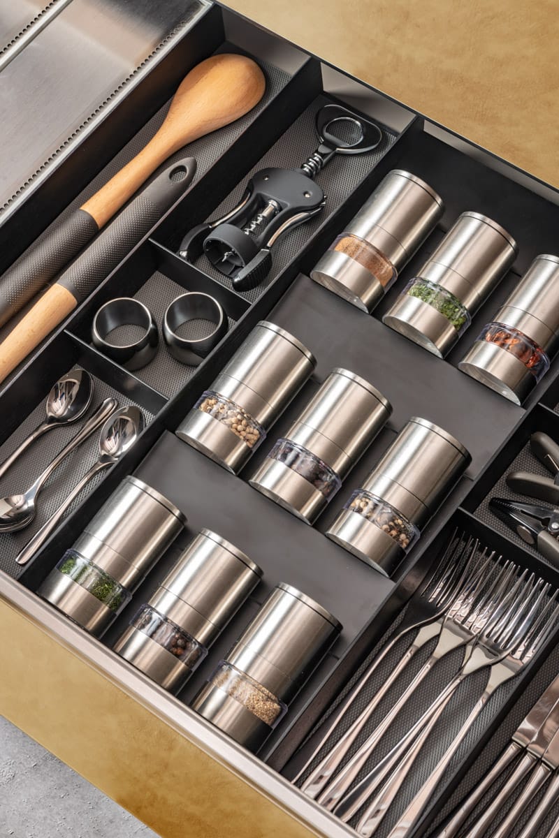 36E8 METAL XGLASS | Kitchen with island 36e8 Collection By Lago design ...