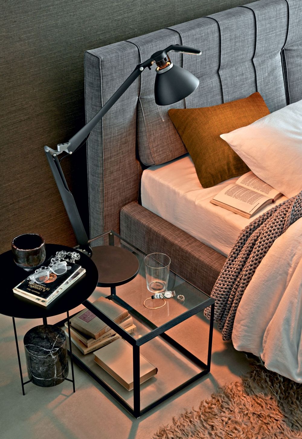 45° | Coffee table By Molteni & C. design Ron Gilad