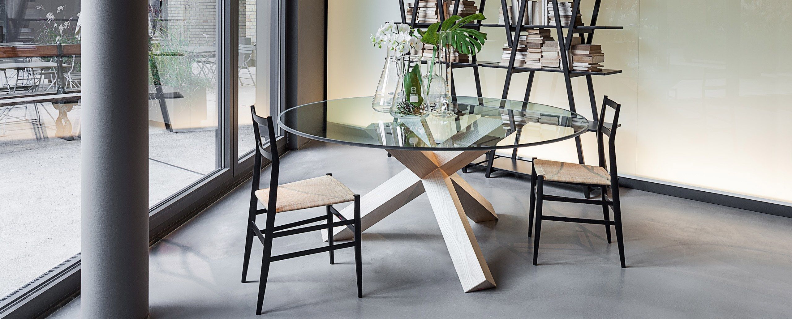 452 LA ROTONDA Table By Cassina | design Mario Bellini