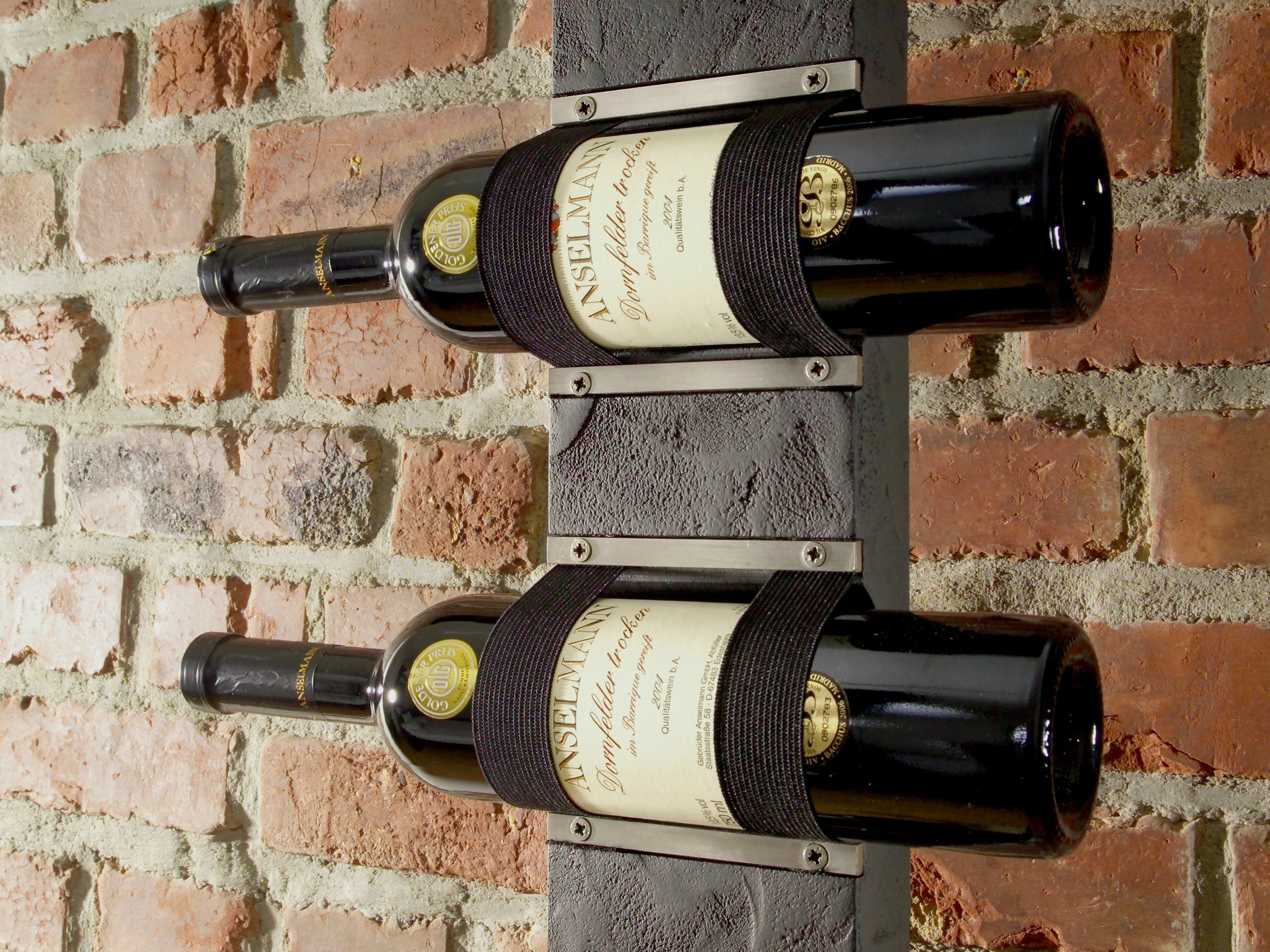 ART580 | Wall-mounted bottle rack By Wissmann raumobjekte